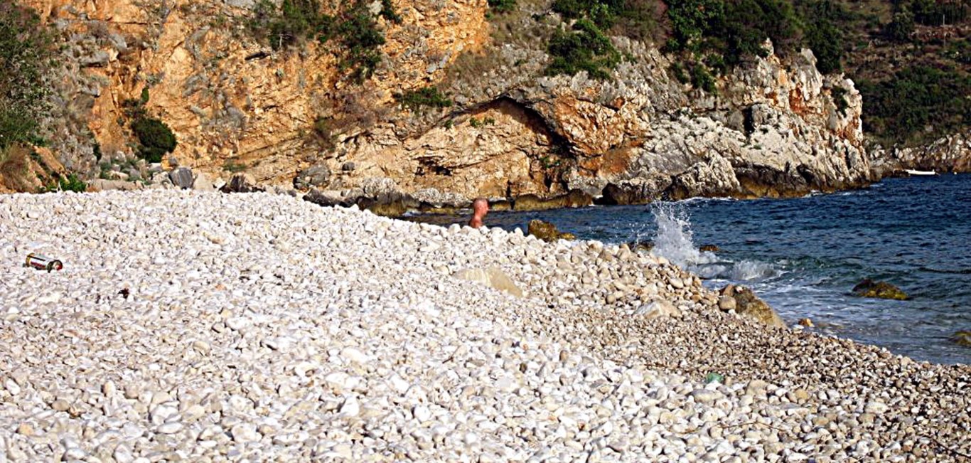 Három testvér strandja Dubrovnik közelében szállás és apartmanok a ...